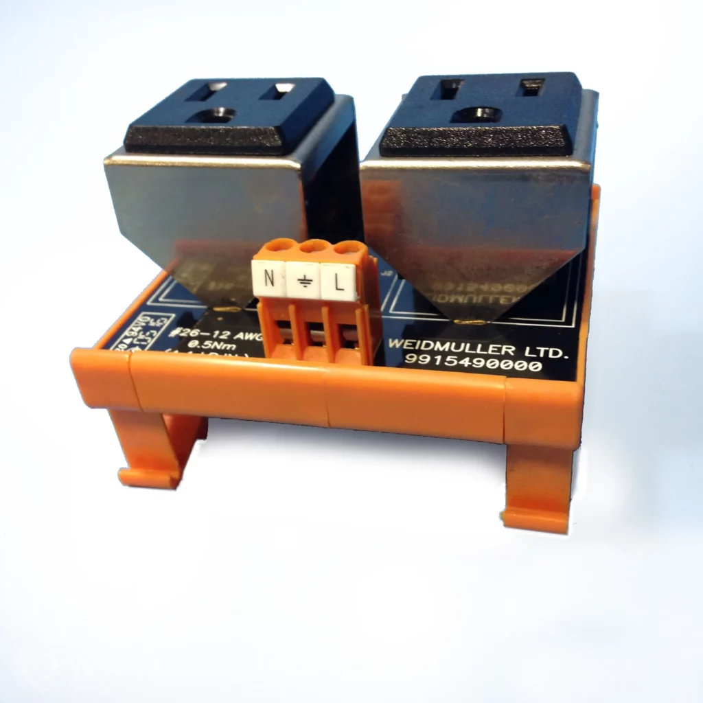 DUPLEX Tomacorriente duplex polarizado L+N+PE 120VAC 15A - La Casa del ...